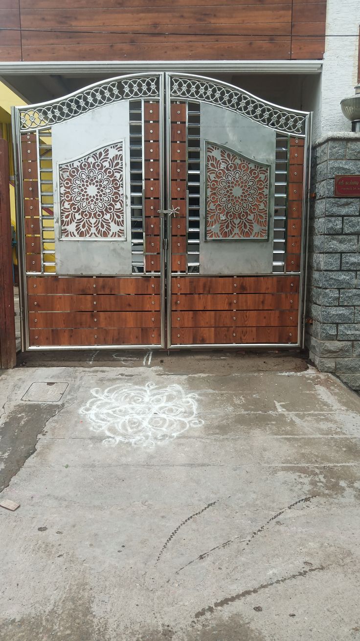 Steel Gate in Kanpur - Right Angle Steel